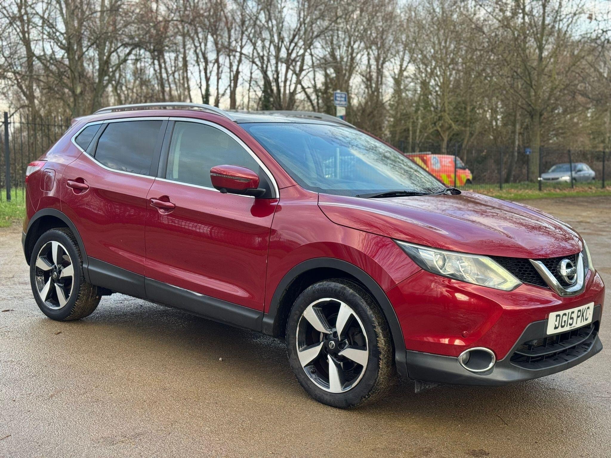 Used 2015 Nissan Qashqai 1.2 DIG-T n-tec+ 2WD Euro 6 (s/s) 5dr for sale ...